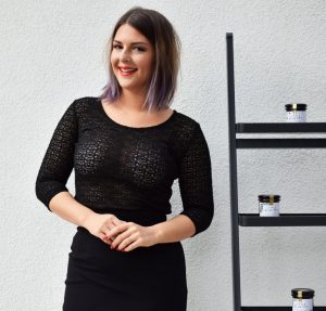 Slatko je dala OTKAZ ZBOG slatkog i DŽEMA: Njene tegle sada su na ...